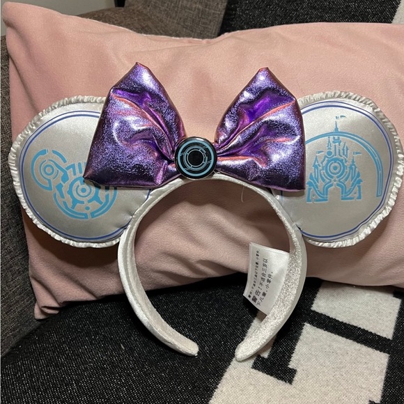 Accessories | Nwot Disney Parks Tron Minnie Mouse Ears Featuring The ...